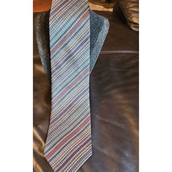 Tom McClellen | Accessories | Tongue Tied Mens Tie Tom Mcclellan | Poshmark